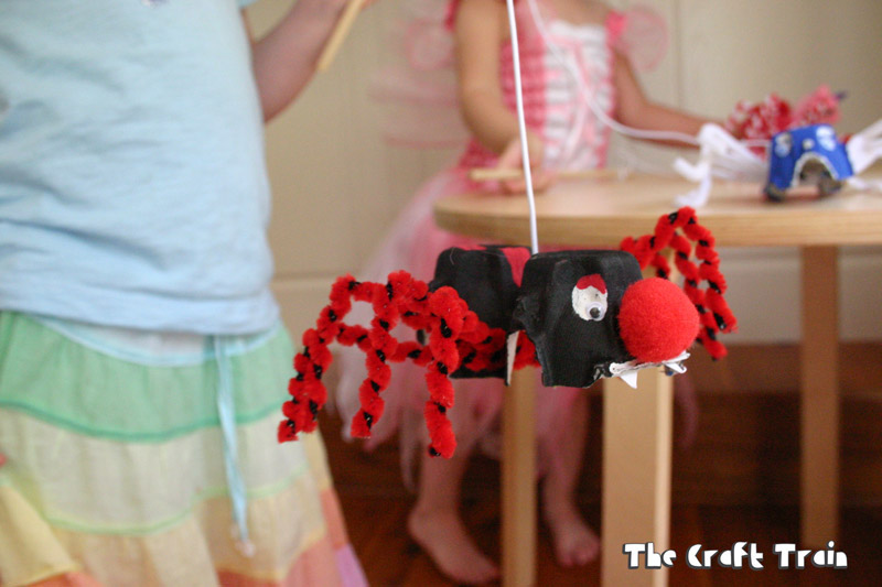 Egg Carton Spider puppets ... watch out they're scary! - The Craft Train