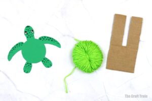 Yarn turtle craft - The Craft Train